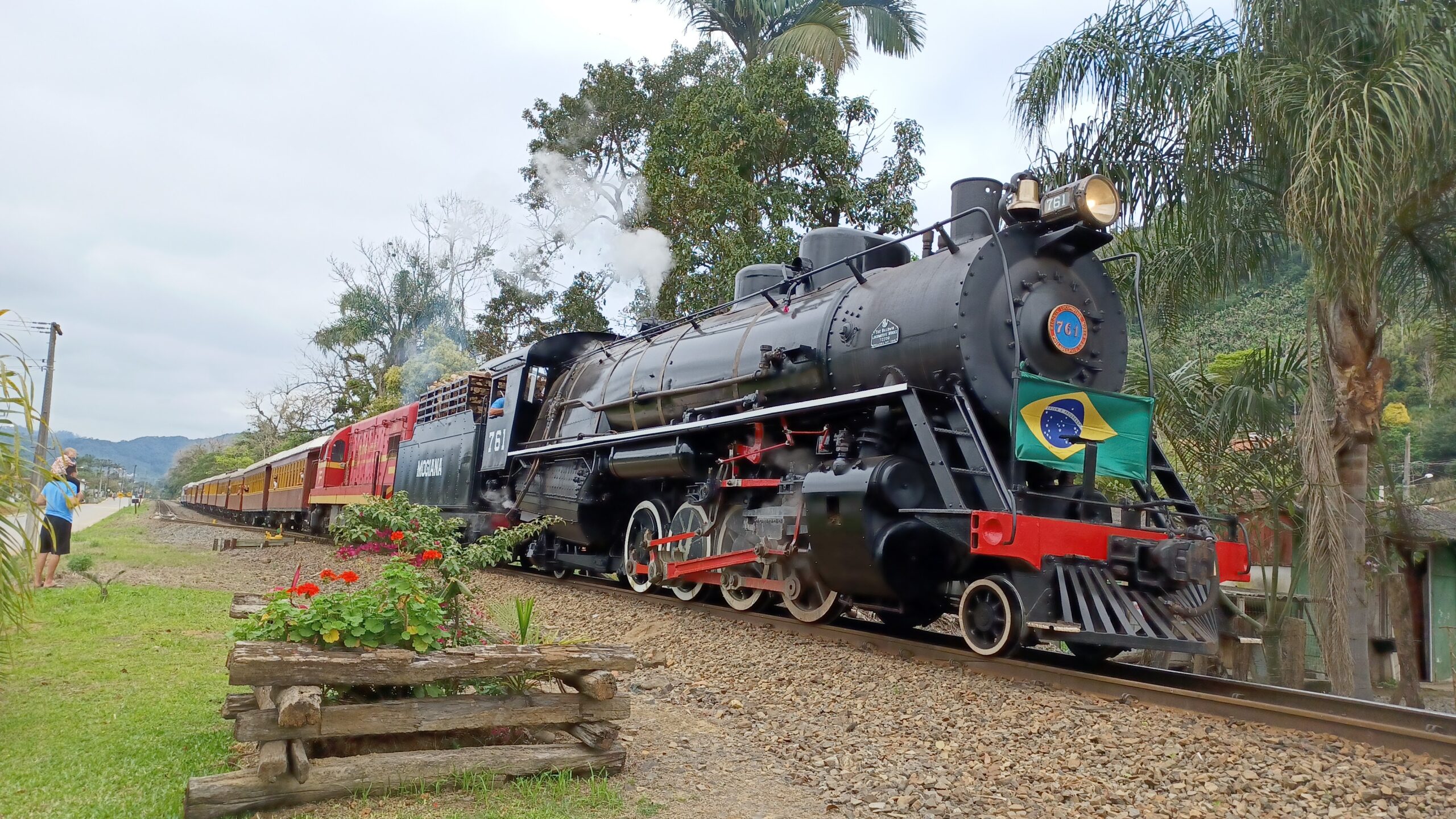 Rio Negrinho: restauração e preservação de locomotivas e vagões ...
