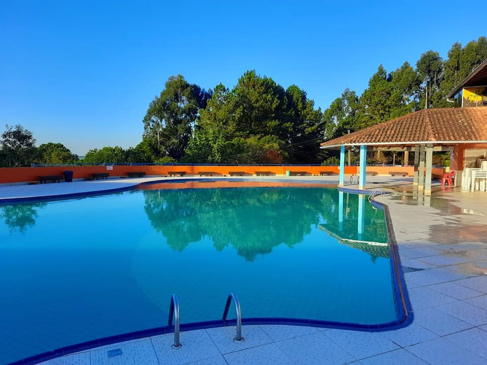 Piscinas, natureza e muita diversão é o que você encontra no Recanto ...